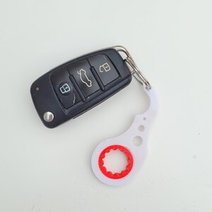 Keychain Spinner | Fidget Spinner Key Ring | Karambit Spinning Keychain ...