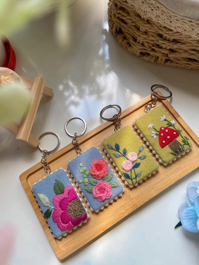 Custom Hand Embroidered Keychain, Personalized Floral Linen Keychain - Etsy