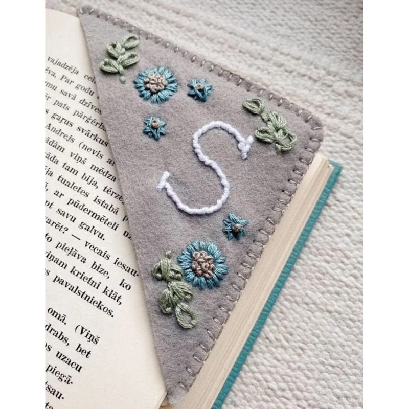 Personalized Embroidered Letter Bookmarks, Custom Embroidered Corner ...