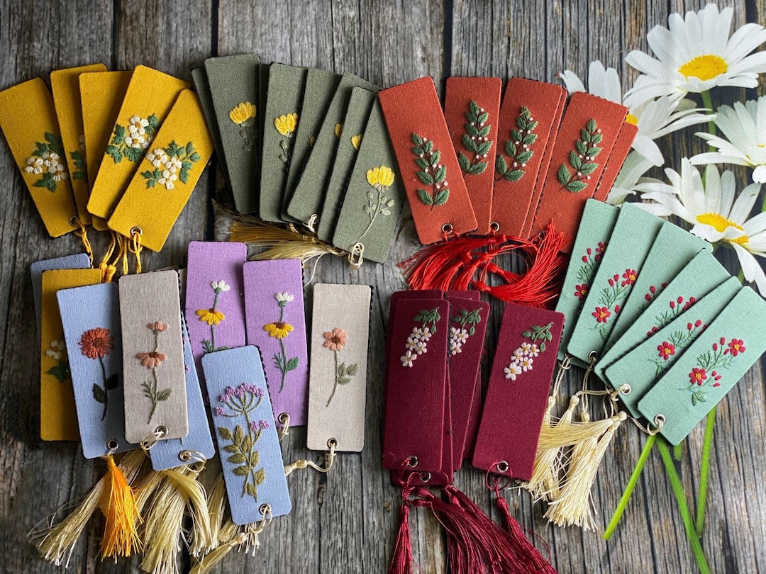 Custom Hand Embroidered Bookmark, Embroidered Flower Bookmark, Book ...