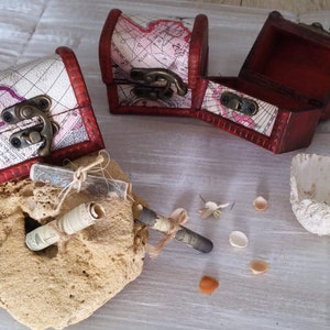 Pirate Treasure Chest With 3 Scrolls - Ancient World Map, Pirate Ship ...
