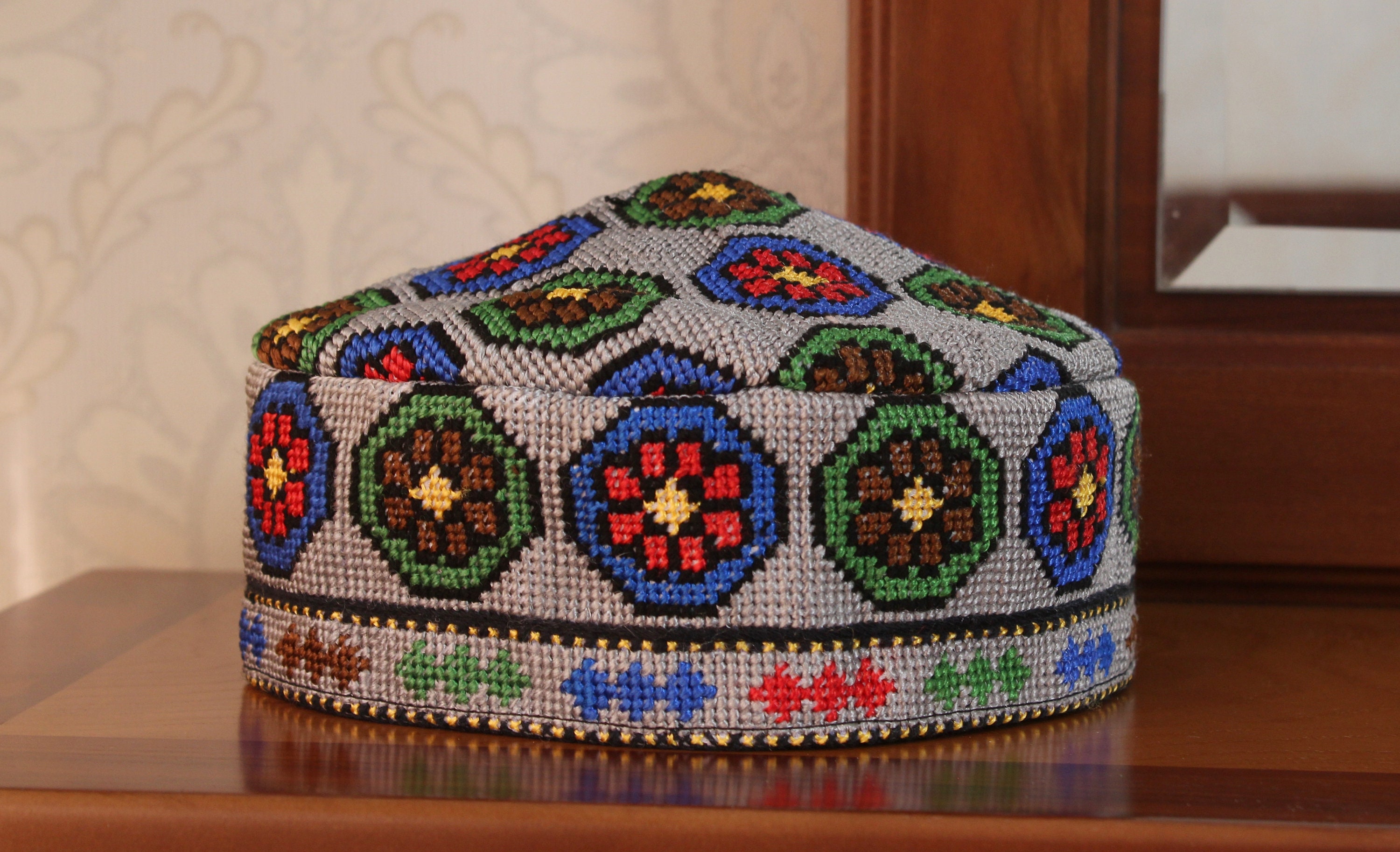 Uzbek Hand Embroidered Skull-cap Hat/ethnic Kufi Hat/handmade ...