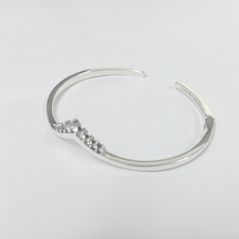 Pandora tiara bangle store