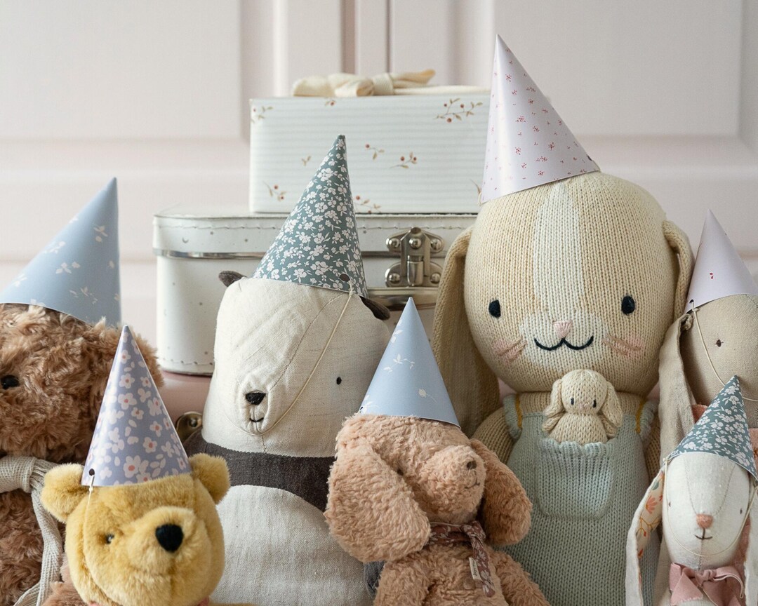 8 Party Hats for Soft Toys | Birthday Party Hats for Teddies Party Hats ...