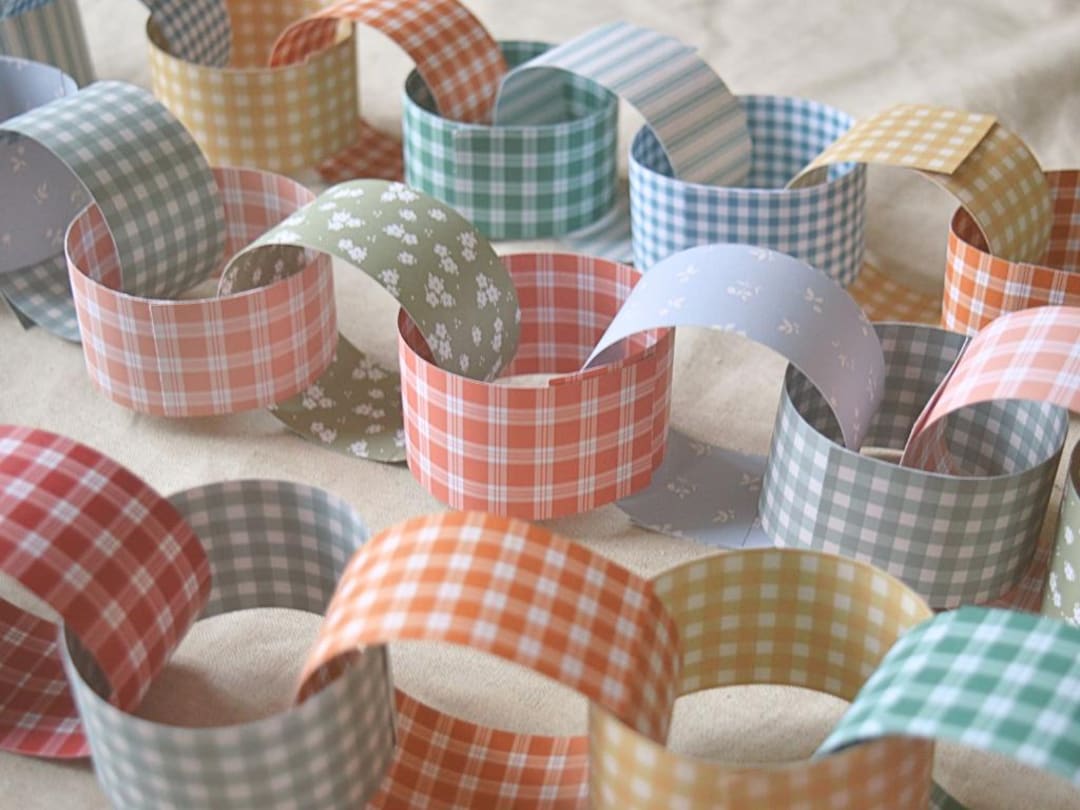 DIY Paper Chain Kit | Retro Birthday Party Decoration - Etsy Portugal