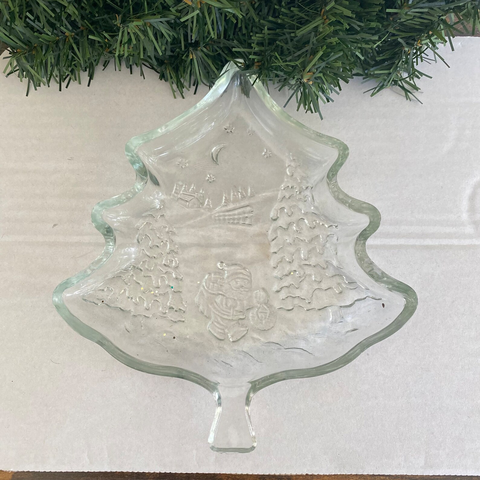 Vintage Clear Glass Christmas Tree Plate/dish/platter With Santa Scene ...