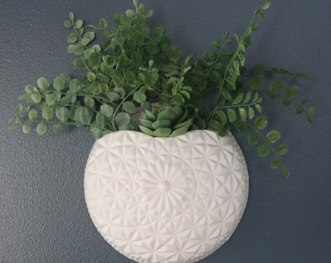 Globe Wall Pockets - Etsy