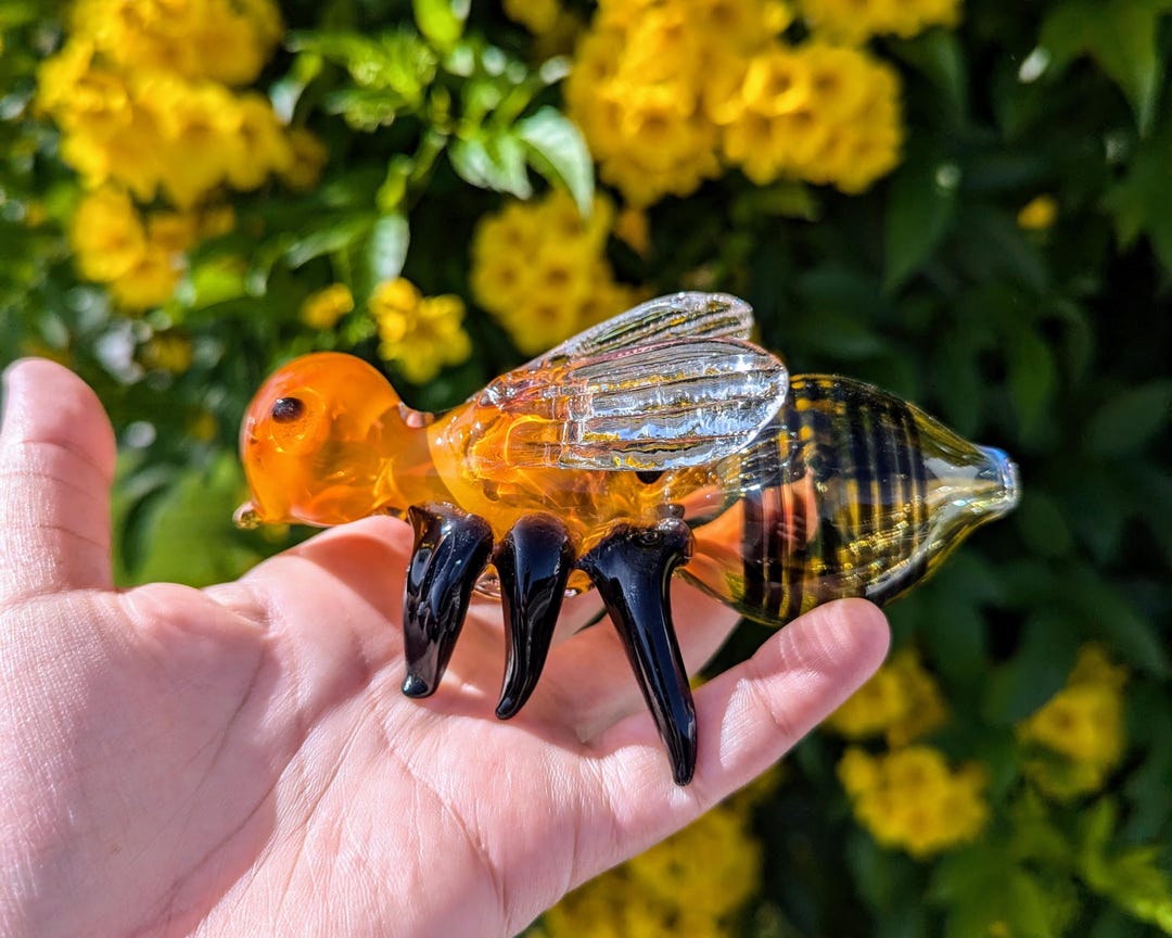 BEE Glass Pipe/ Glass Pipes/ Pipe/ Pipes - Etsy