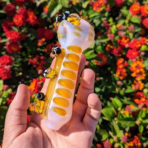 Pink Bee Pipe / Glass Pipe / Pipes / Glass Pipes - Etsy