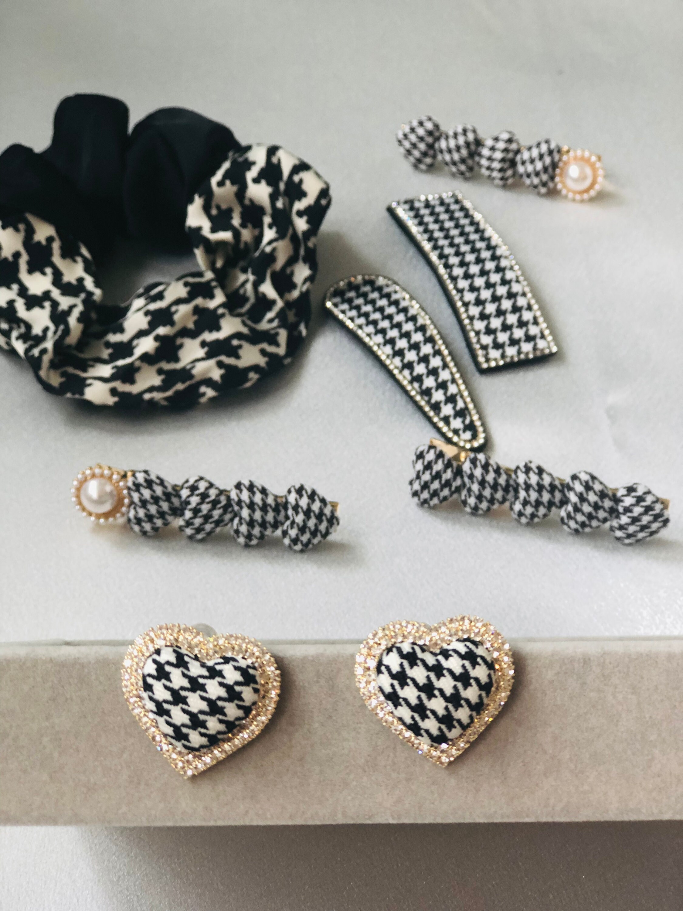 French Style Classic Elegant Black and White Houndstooth Earrings ...