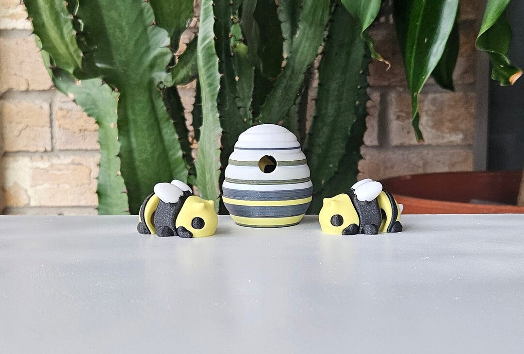 3D Printed Bee Flexi Fidget Toy Flexible Articulating Sensory Pet Honey Bee Hive 3D Printed ...