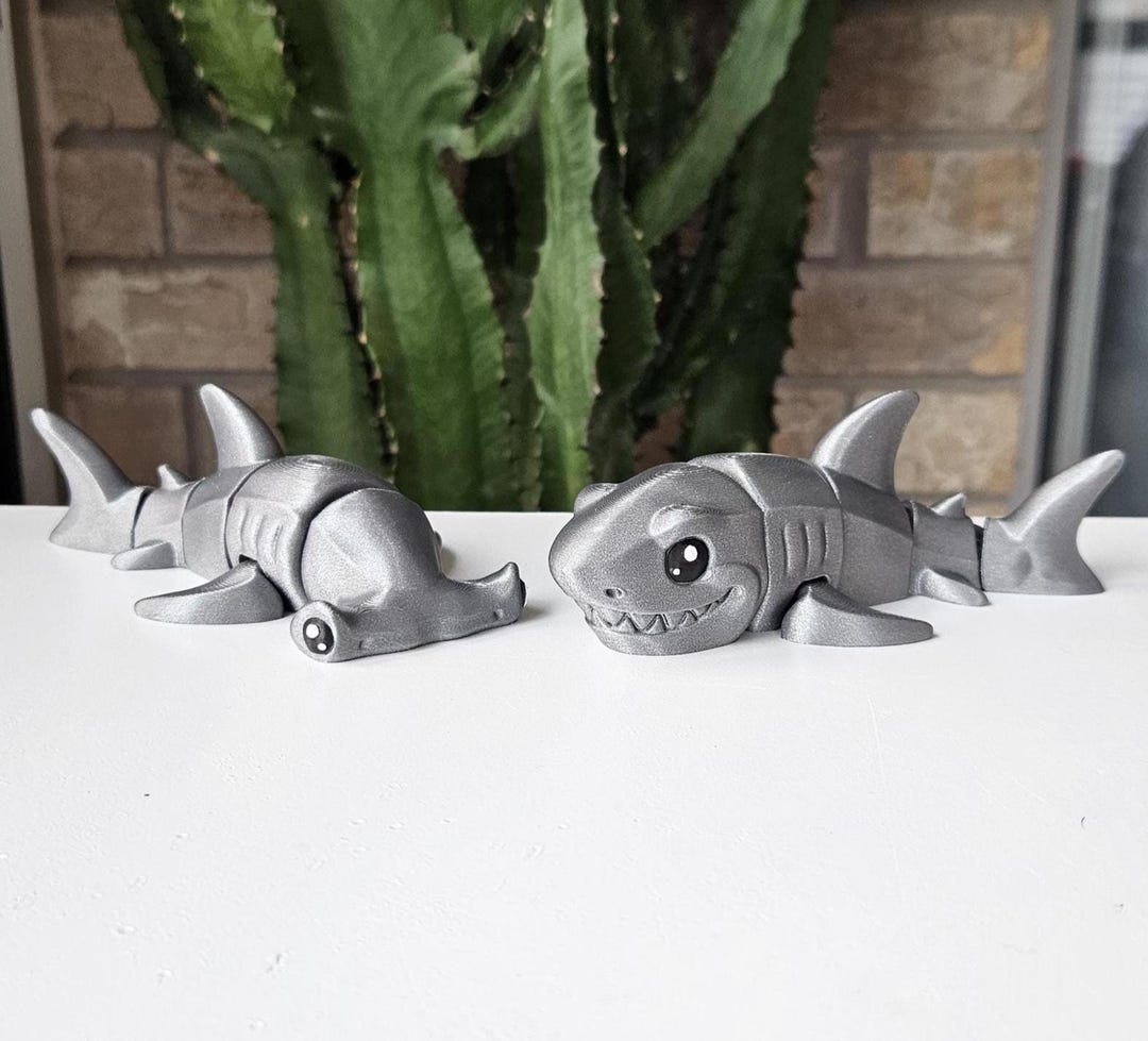 3D Printed Articulated Shark Toy: Fidget Desk Toy, Ocean Animal ...