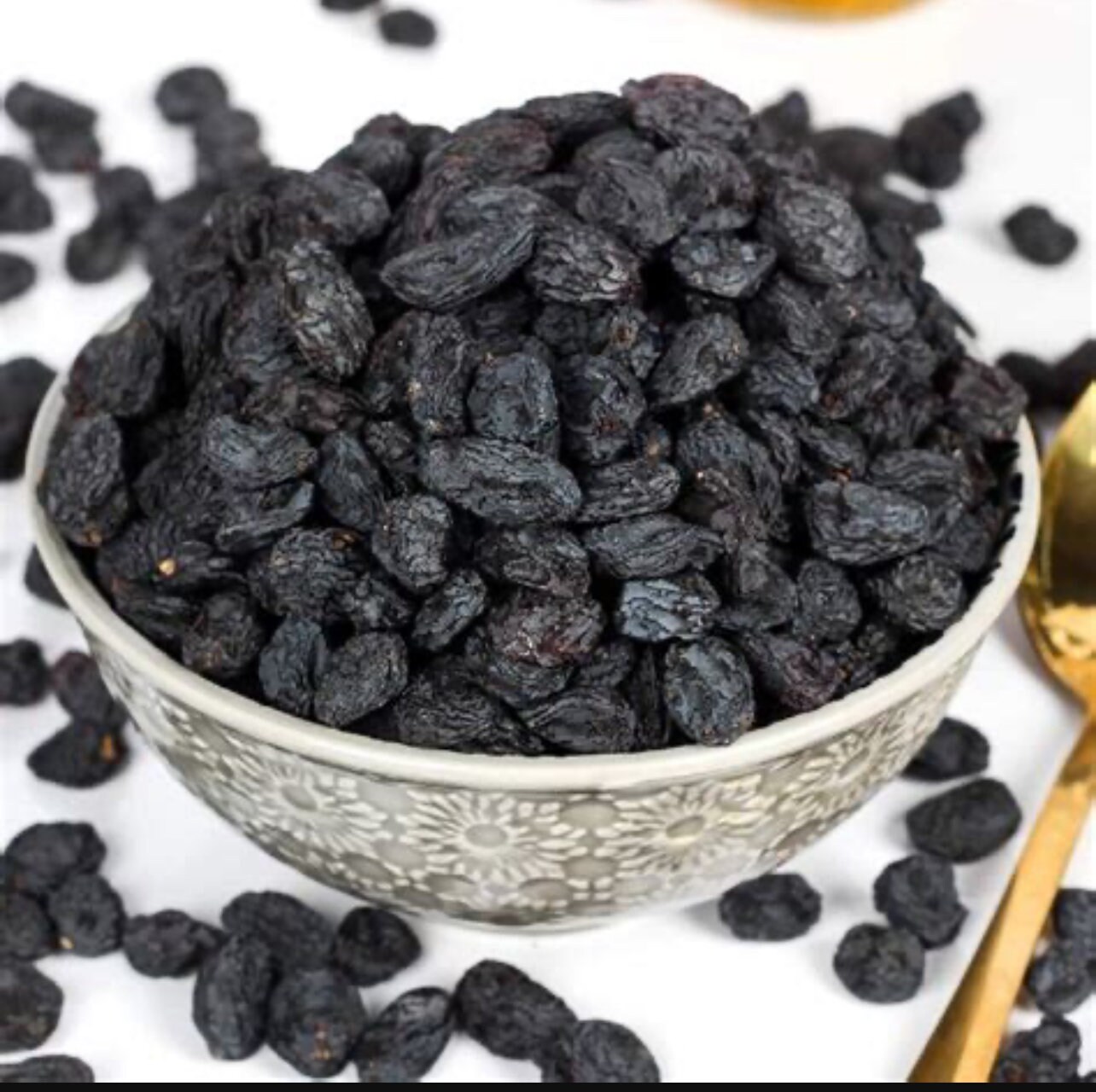 Organic Dried Black Turkish Raisins No Additives or Preservatives 100g ...