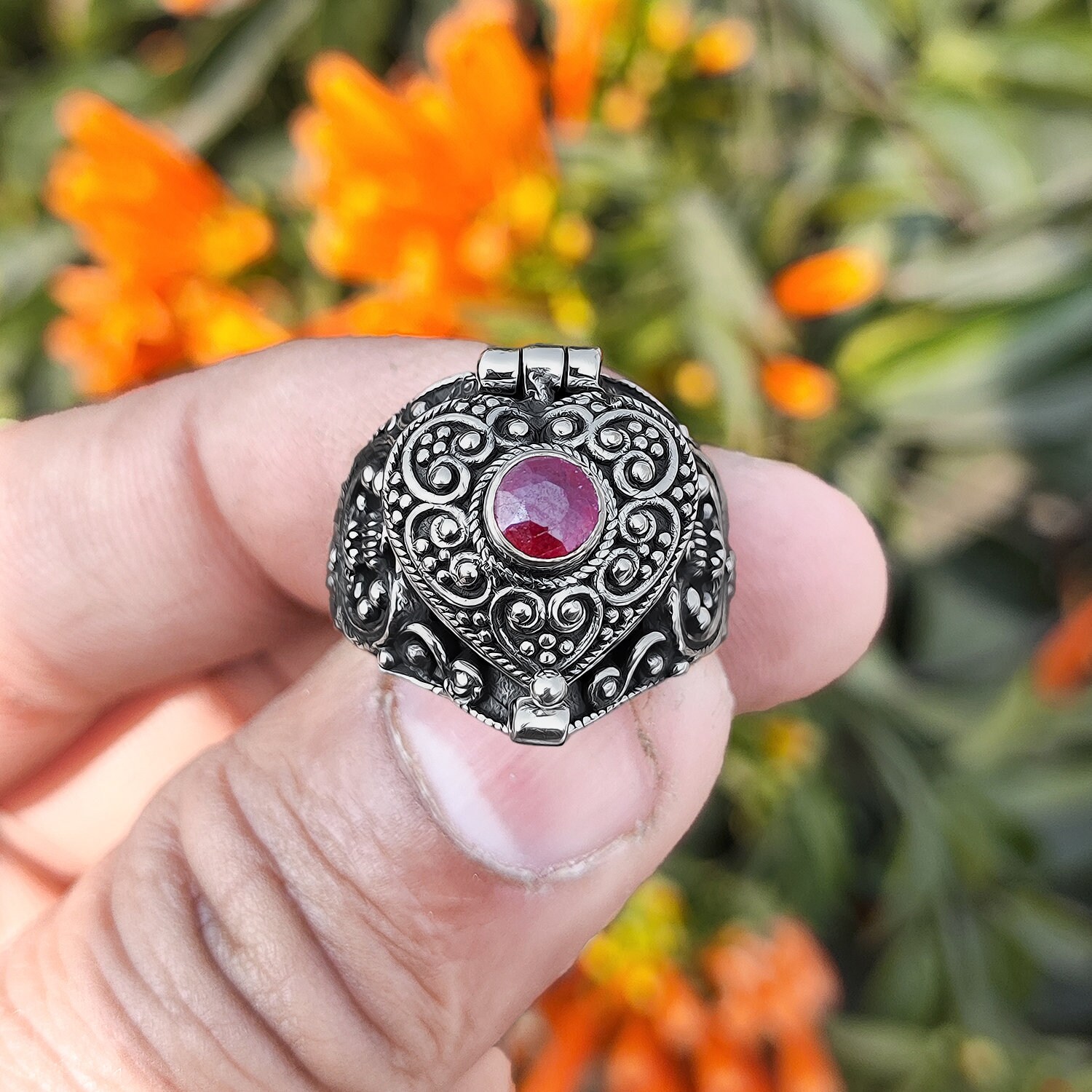 Poison Ring, Adjustable Ring, Black Onyx, Round Gemstone, Pill Box Ring ...