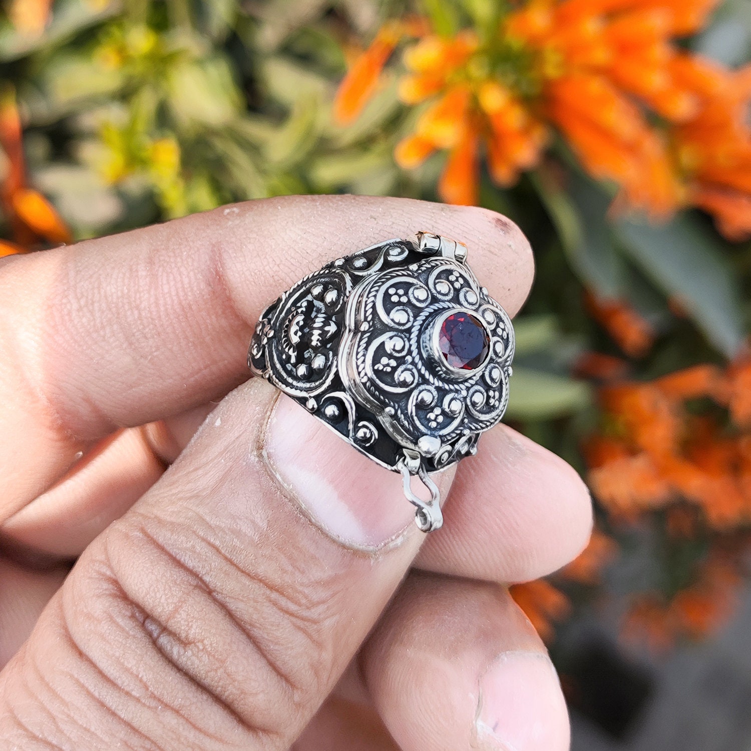 Poison Ring, Adjustable Ring, Black Onyx, Round Gemstone, Pill Box Ring ...