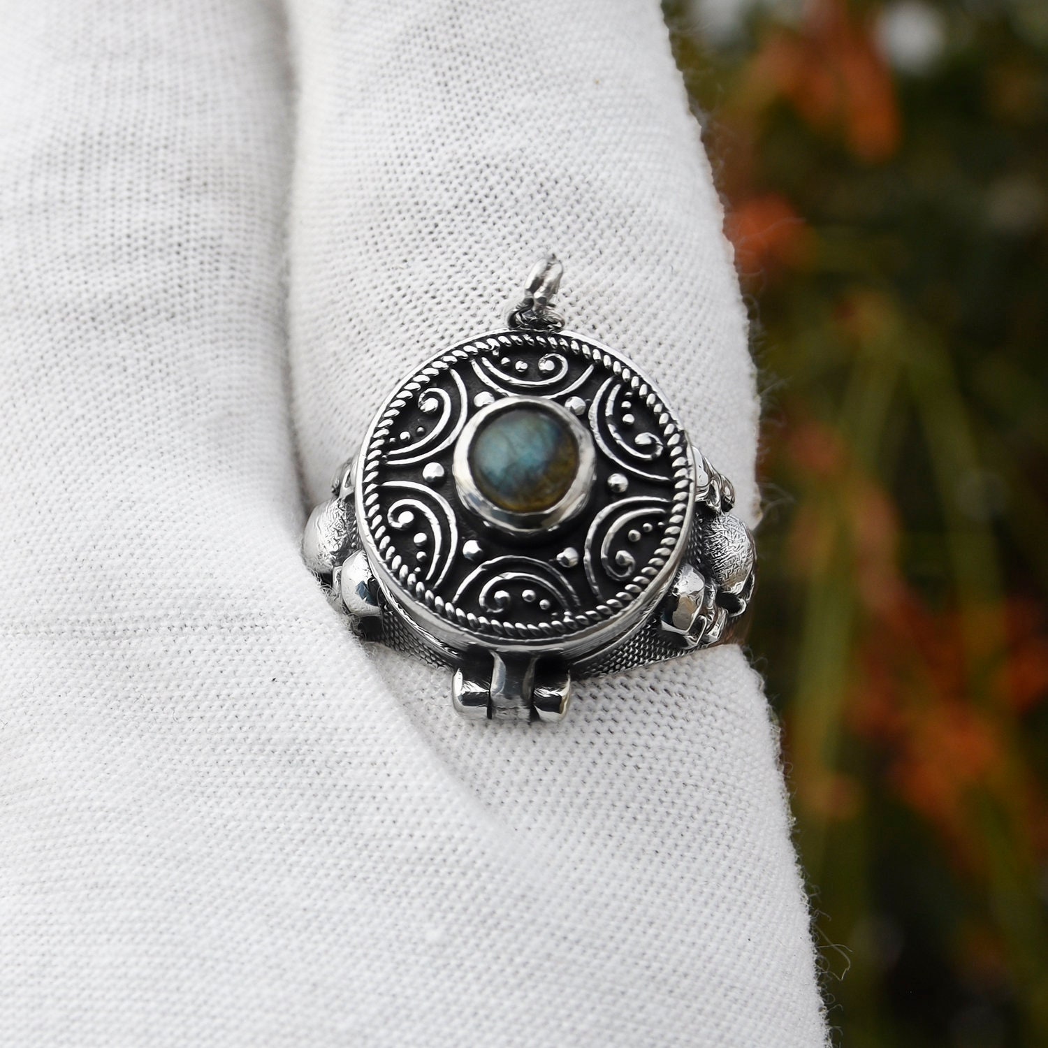 Poison Ring, Adjustable Ring, Skull Ring, Round Gemstone, Pill Box Ring ...