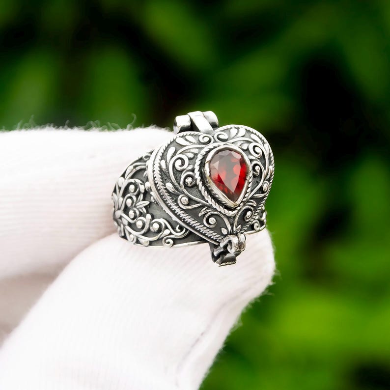 Poison Ring Secret Compartment Medieval Silver Box Historical Container ...