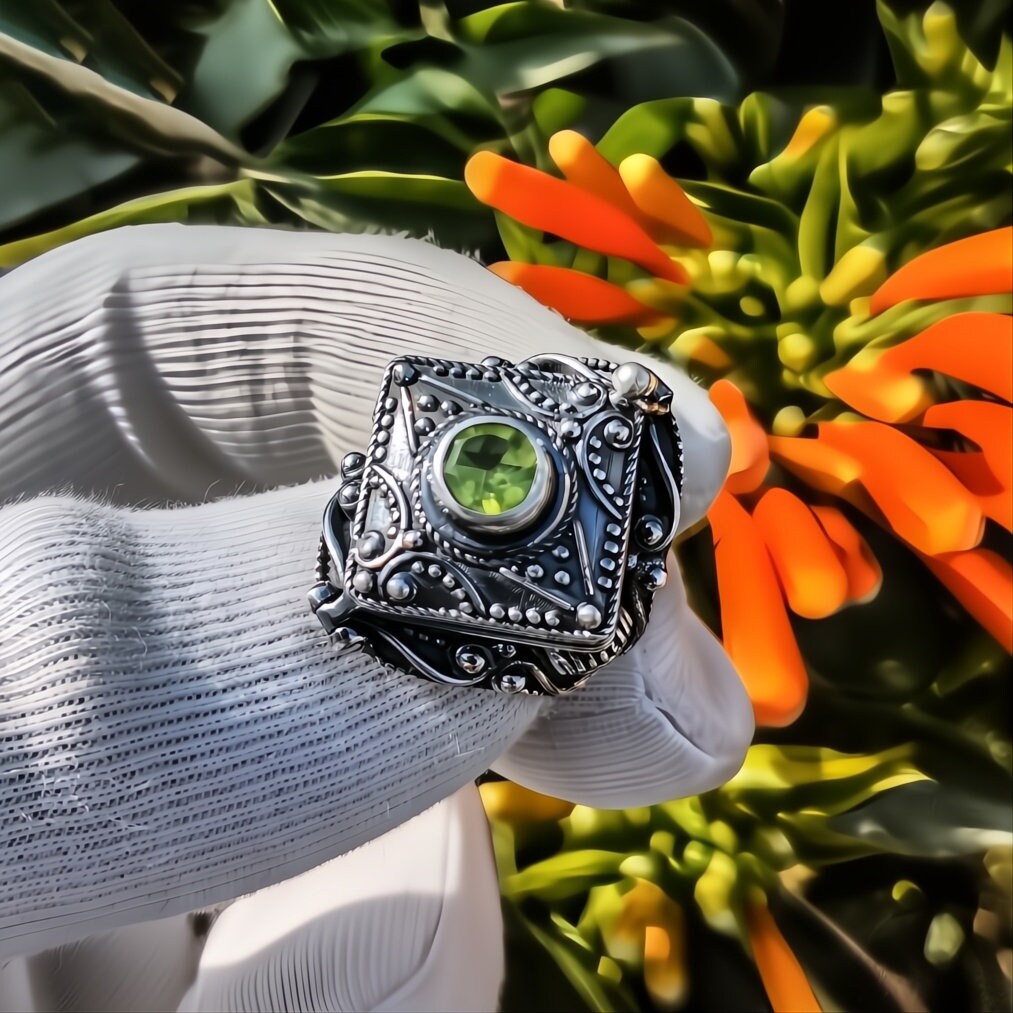 Poison Ring, Adjustable Ring, Black Onyx, Round Gemstone, Pill Box Ring ...
