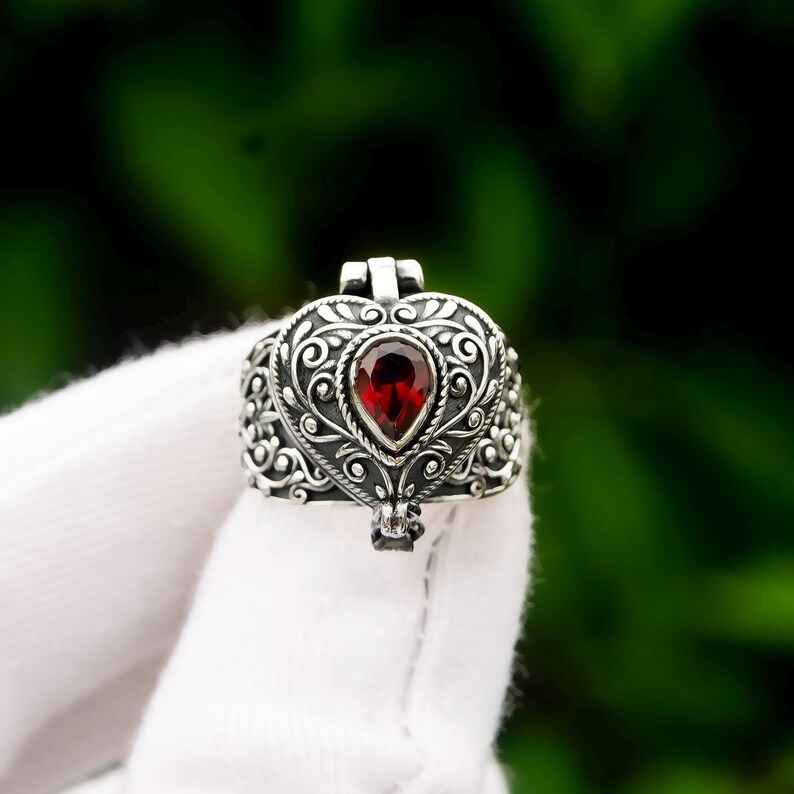 Poison Ring Secret Compartment Medieval Silver Box Historical Container ...