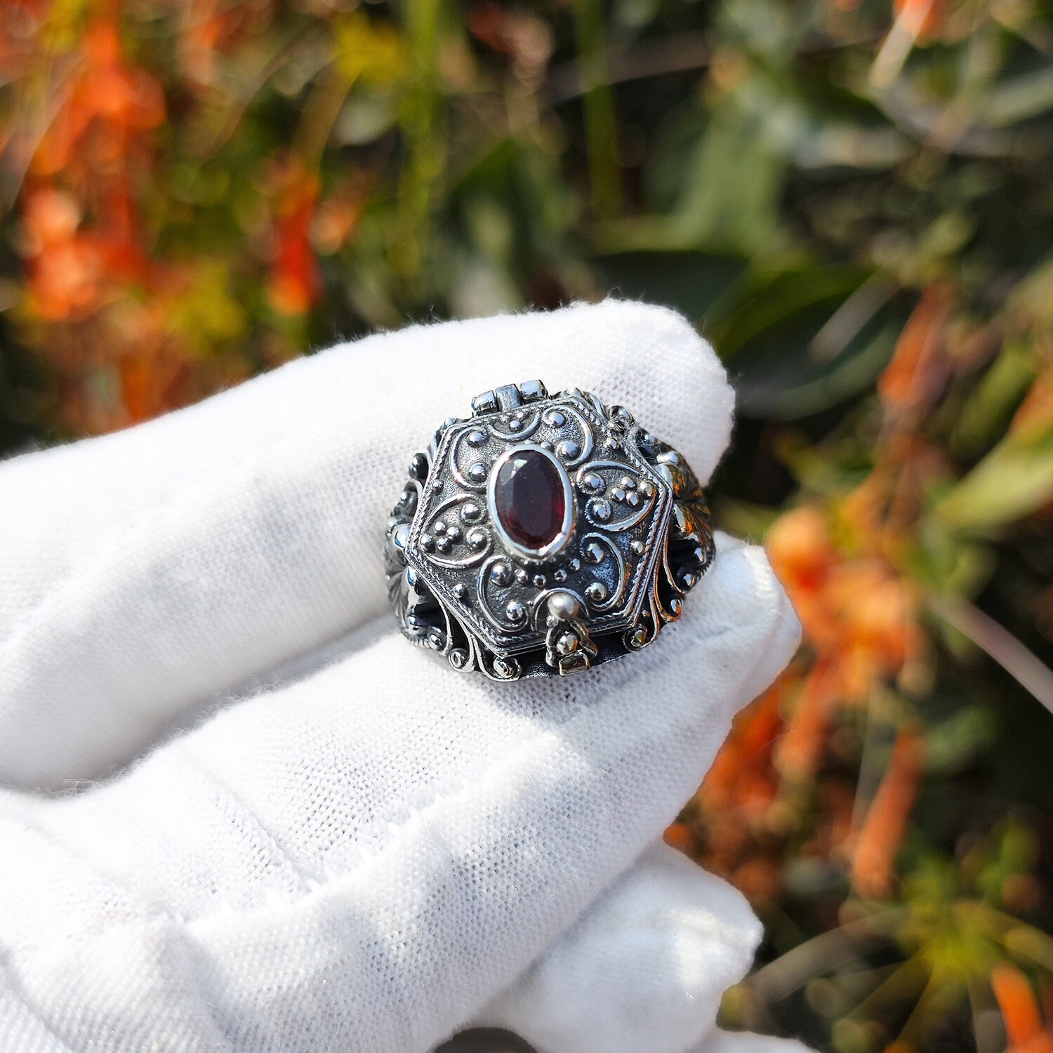 Poison Ring, Adjustable Ring, Black Onyx, Round Gemstone, Pill Box Ring ...