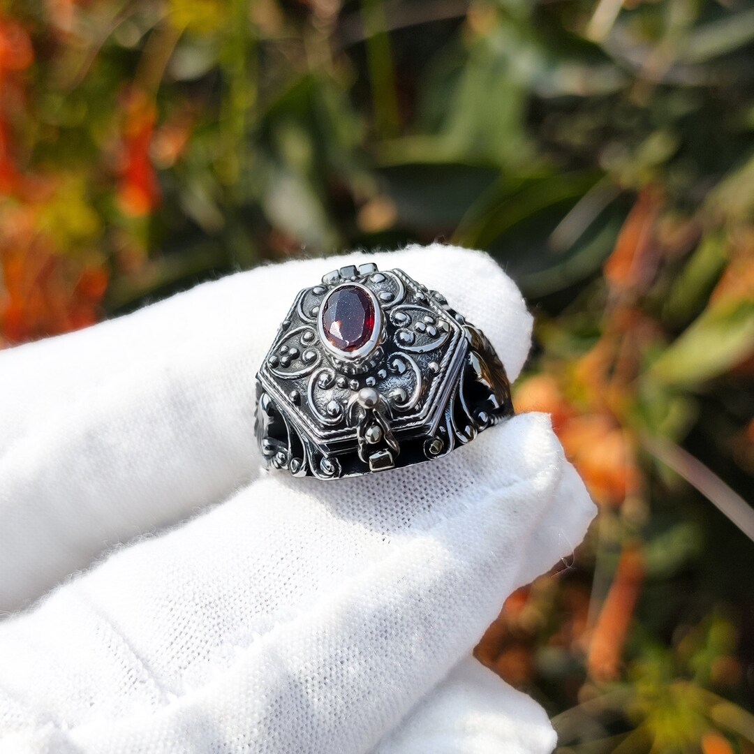 Poison Ring, Adjustable Ring, Black Onyx, Round Gemstone, Pill Box Ring ...