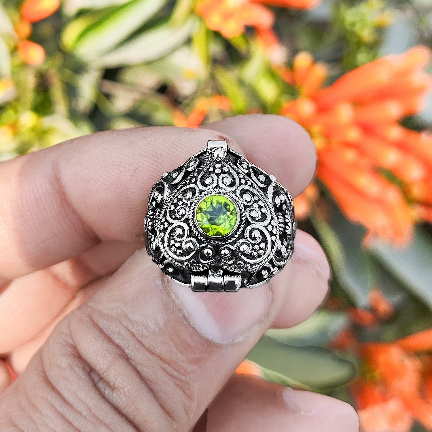 Poison Ring, Adjustable Ring, Black Onyx, Round Gemstone, Pill Box Ring ...