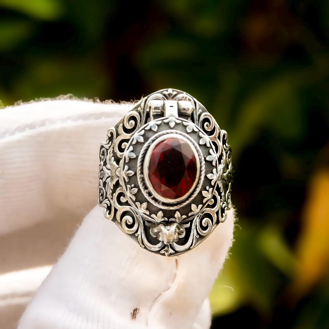 Poison Ring Secret Compartment Medieval Silver Box Historical Container ...