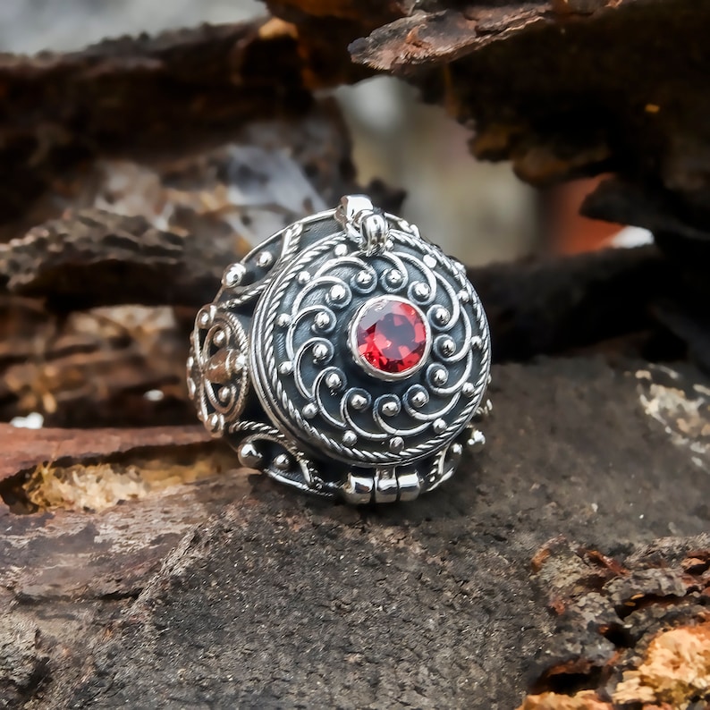 Sterling Silver Plated Poison Ring, Secret Compartment Jewelry, Medieval Box - Etsy