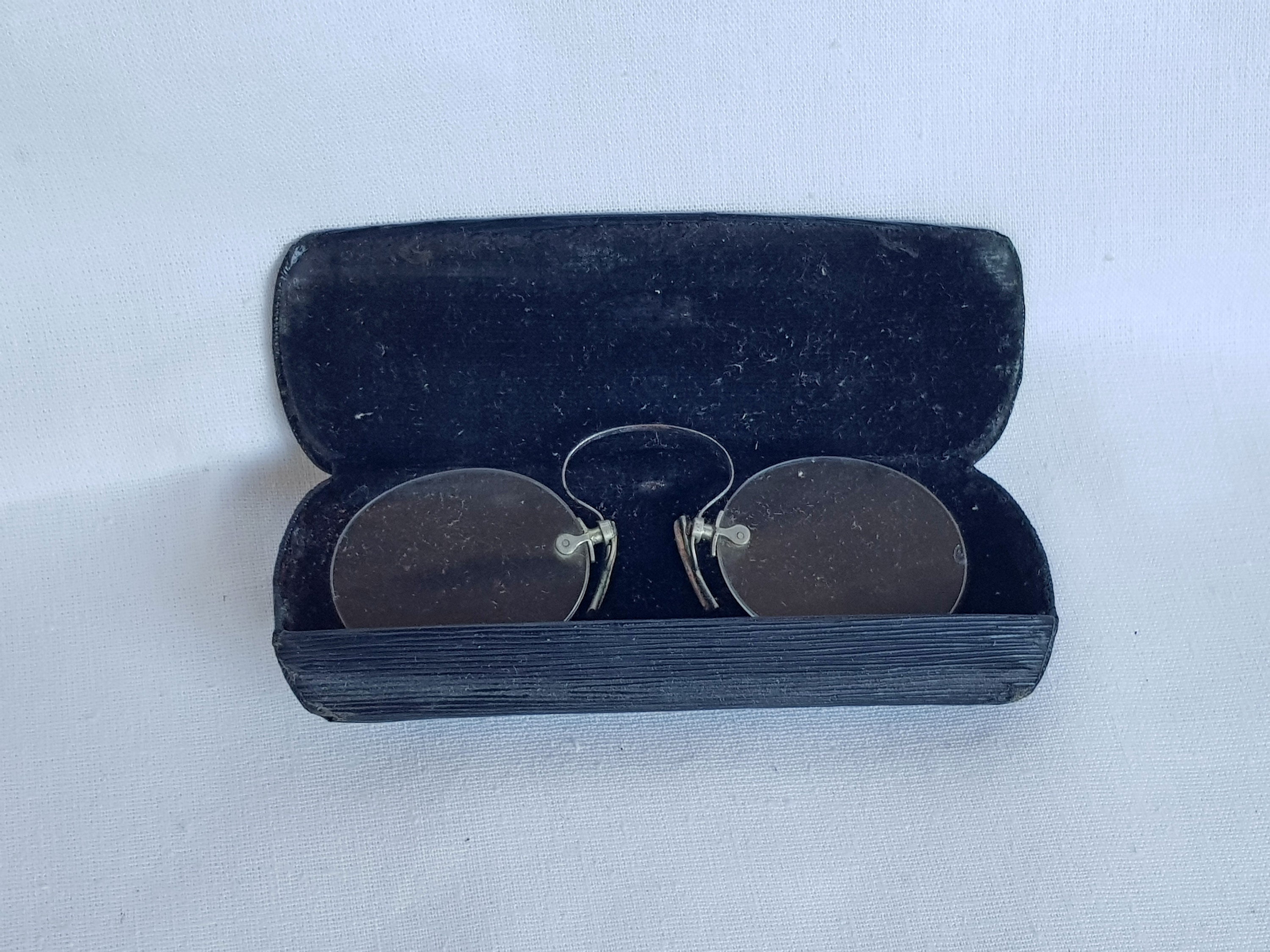 Vintage Pince-nez. Rimless Eyeglasses. Antique Spectacles in Metal Case ...