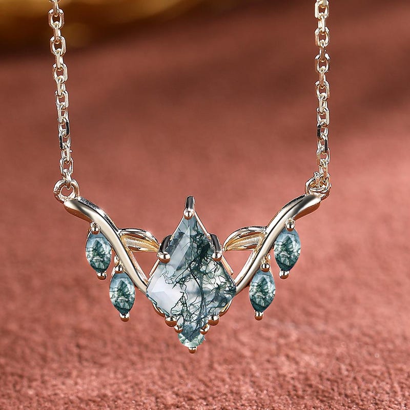 Rose Shaped Choker Necklace - Etsy