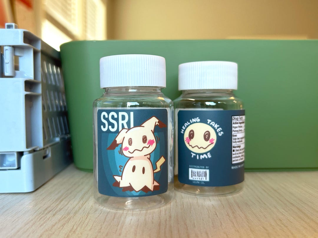 Mimikyu, Pokemon SSRI Bottle, Travel Case, Organizer, First Aid Kit ...