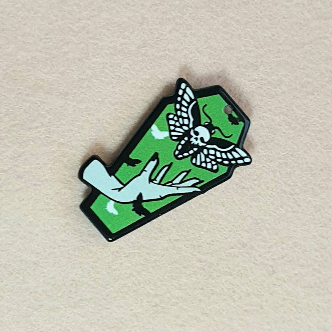 Green Coffin Needle Minder - Magnetic Needle Holder - Creepy Cross ...