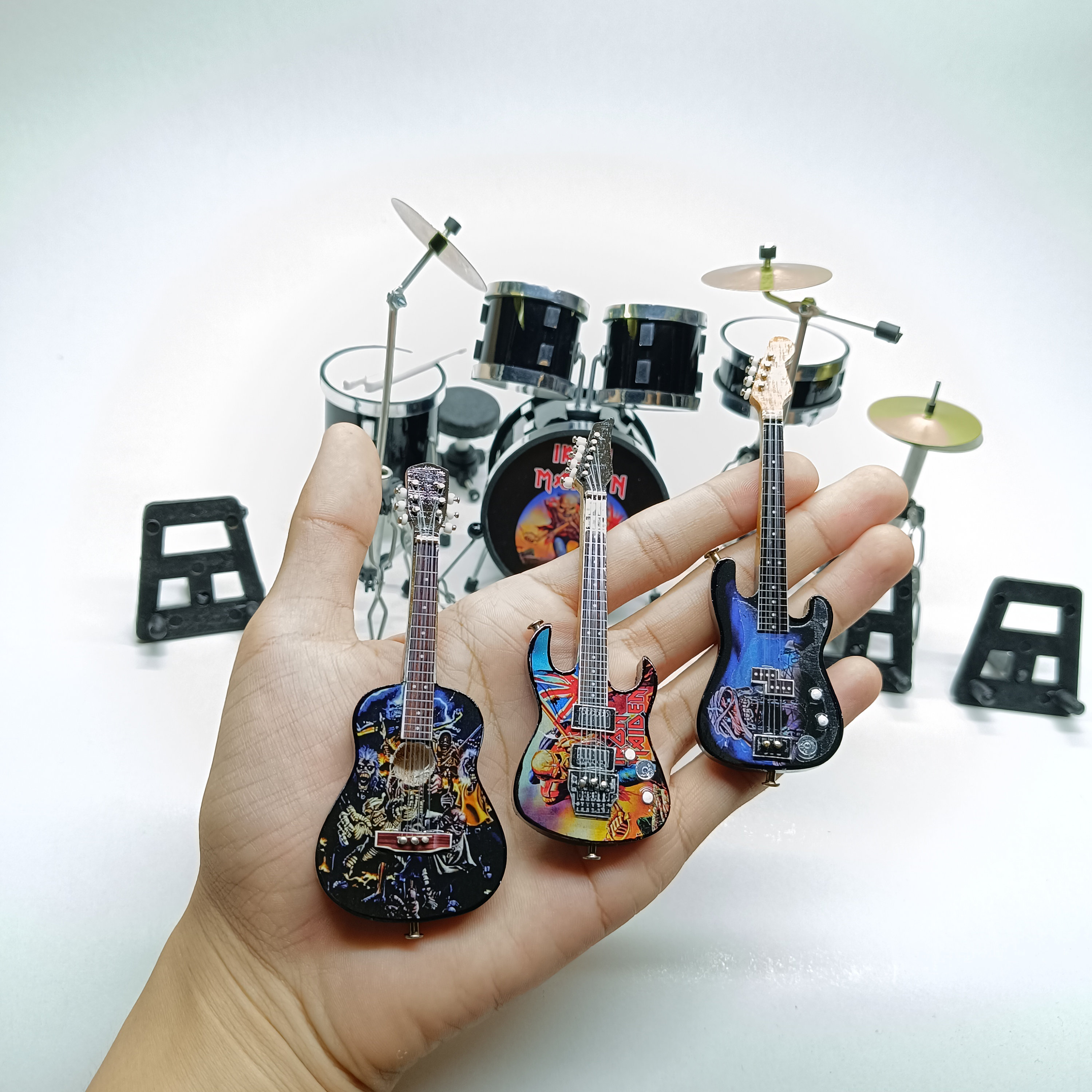 Miniature Drum Small and Miniature Guitar Small IRON MAIDEN Atribute ...