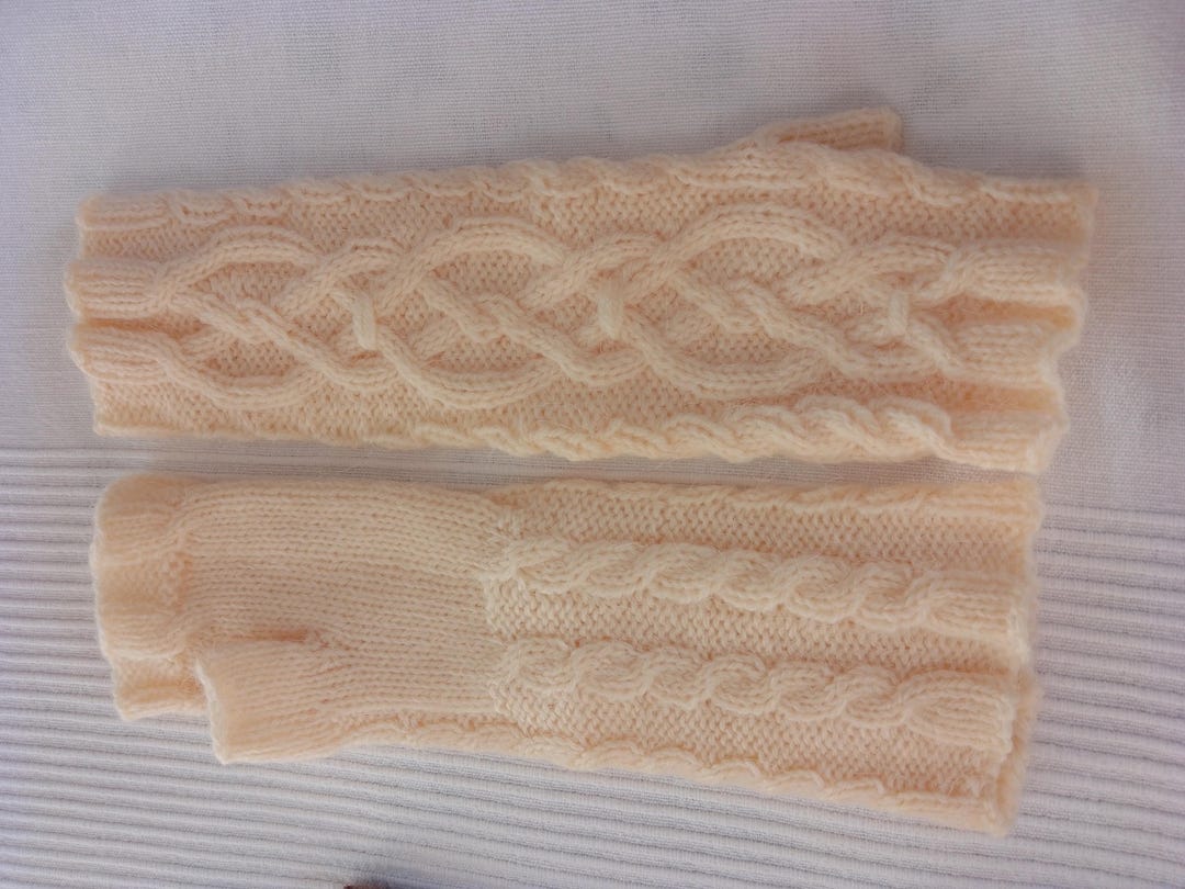 Full Finger Mid-forearm Gauntlets Handmade in Brown, British Grown Wool ...