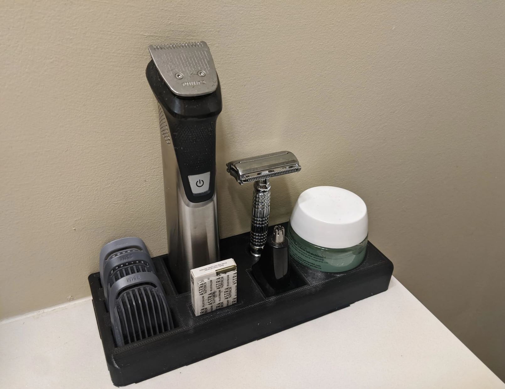 Philips Norelco 495B for sale| 114 ads for used Philips Norelco 495Bs