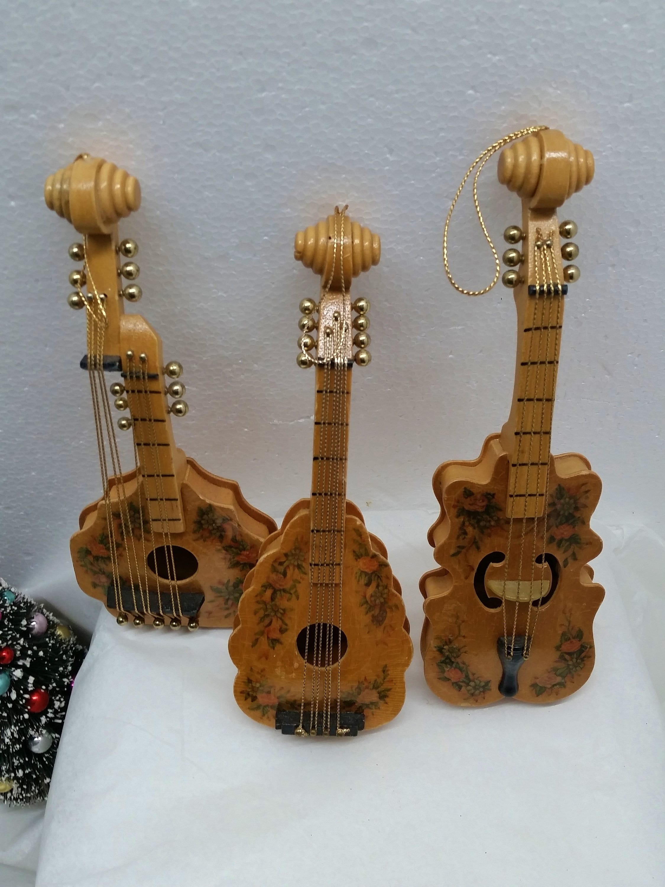 Vintage Ornaments Renaissance String Instruments Ornaments Handcrafted ...