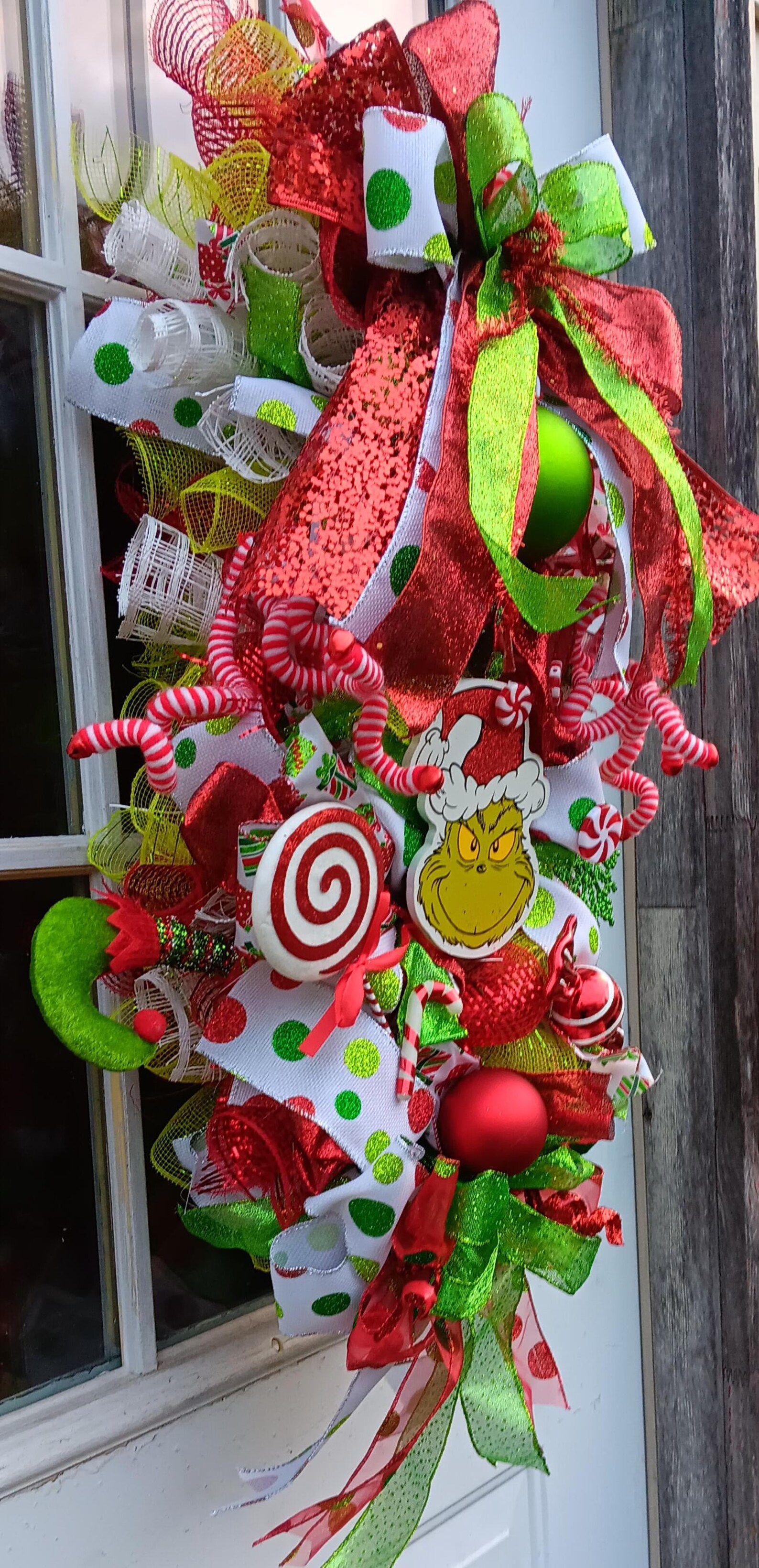 Grinch Swag Wreath - Etsy
