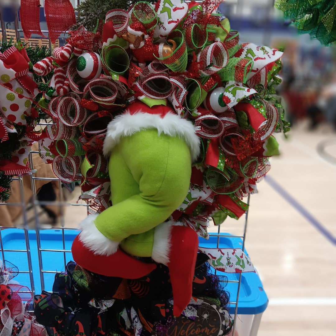 Grinch Butt Wreath - Etsy