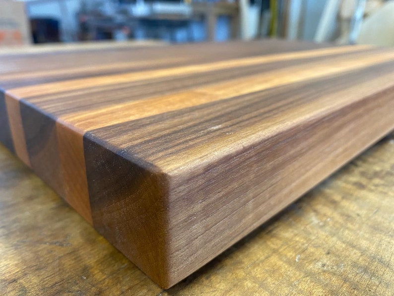 Walnut Face-grain Cutting Board W/ Maple Accent Strips - Etsy