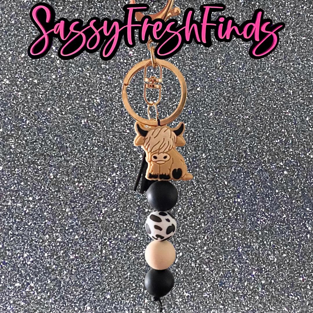Highland Cow Beaded Keychain, Gift Idea, Silicone Beads, Focal Beaded ...