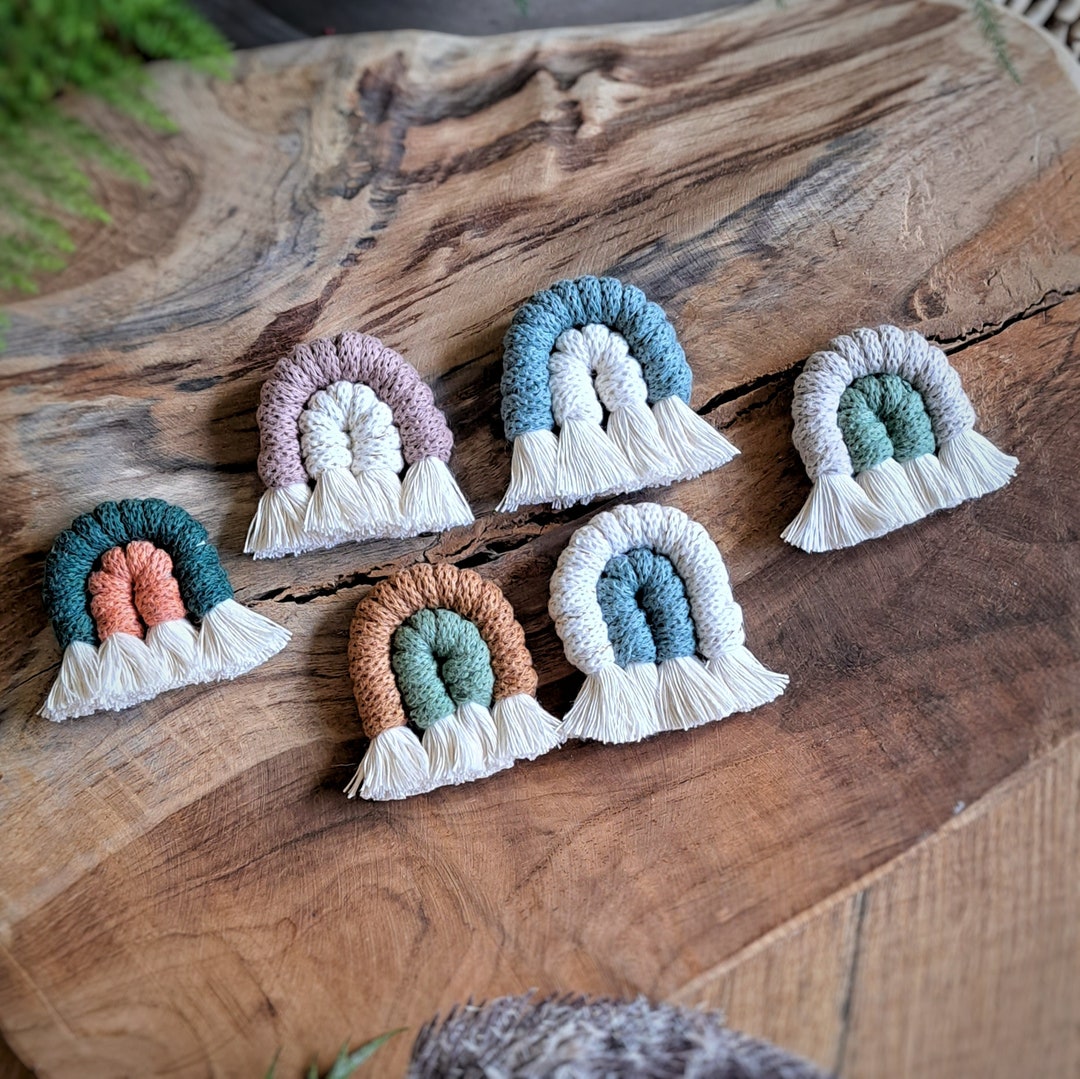 Macrame Mini Rainbow Magnet - Customize Colours - Cute Wedding Favours ...