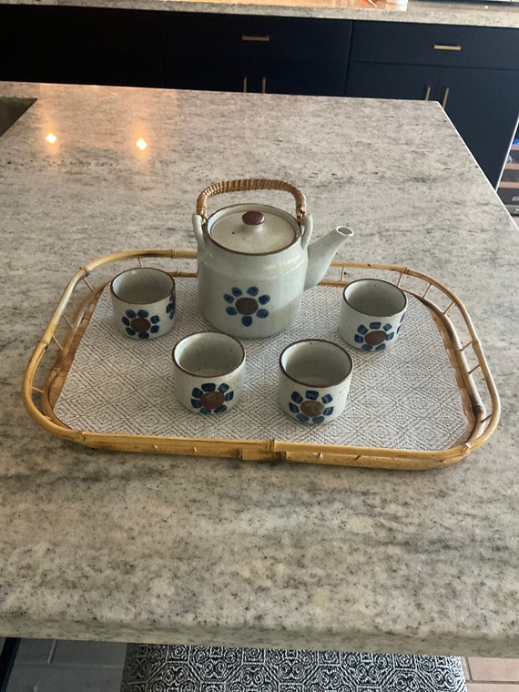 MCM Teapot and four cups Home & Living Kitchen & Dining etna.com.pe