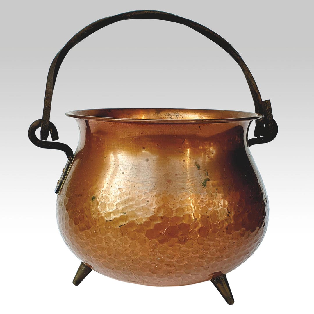 Large Vintage Copper Witches Cauldron With Thee Copper Legs and a ...