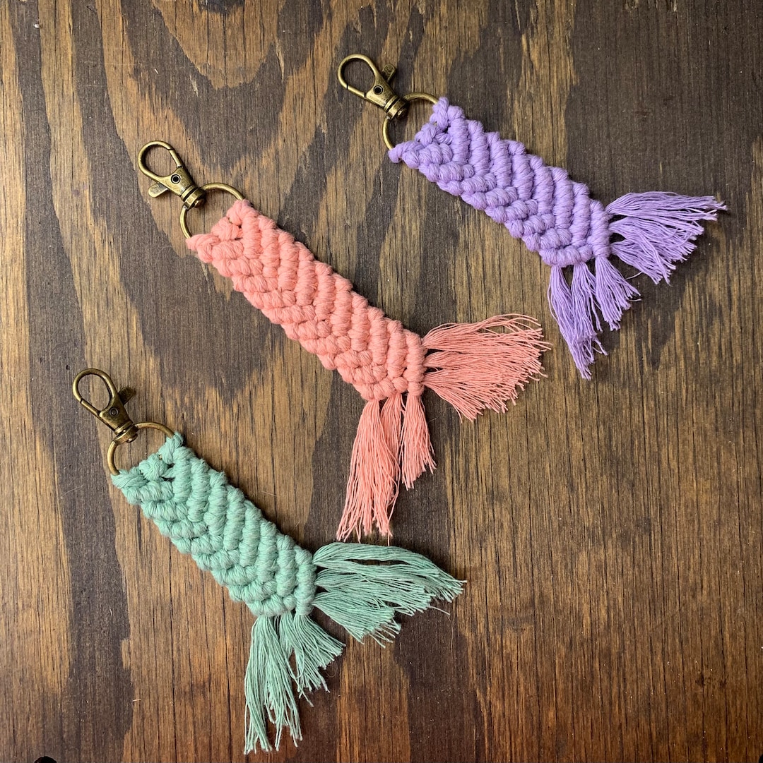 Macrame Mermaid Tail Keychain - Etsy