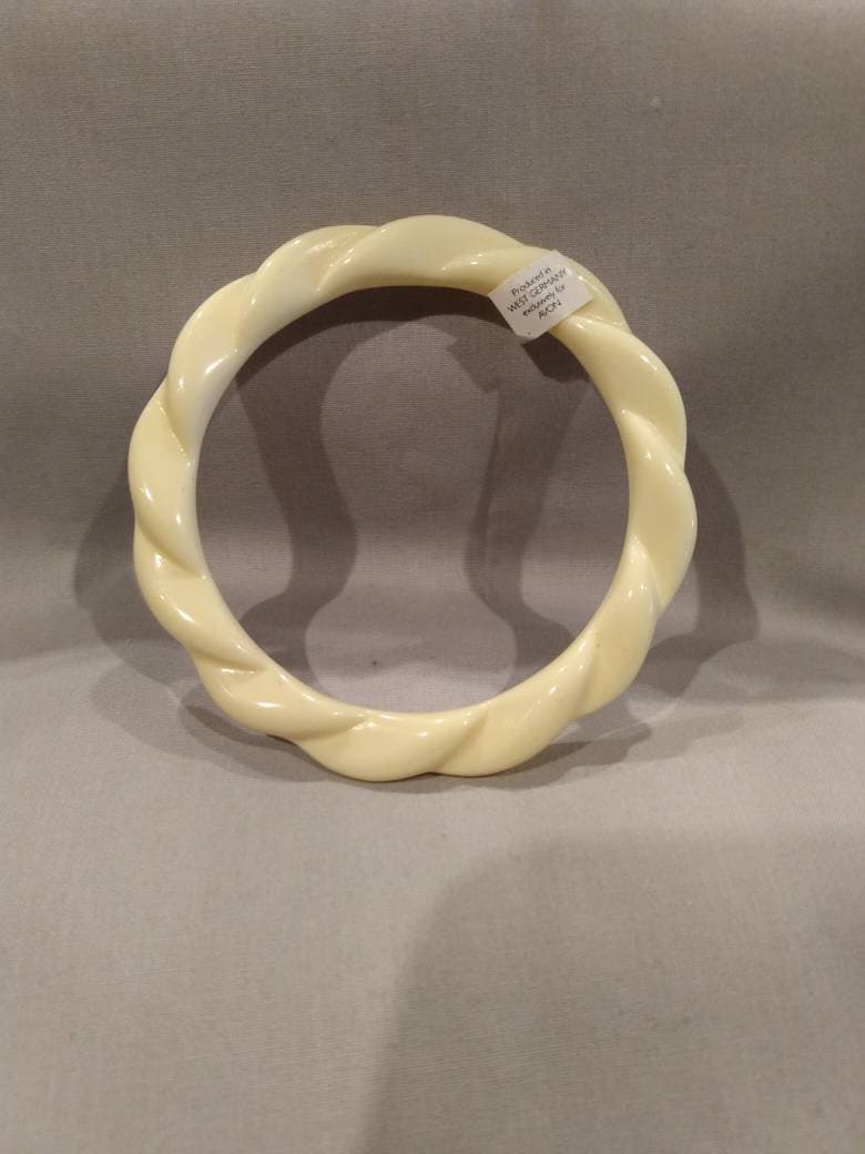 Pair of Faux Ivory Bangles, West German Made Exclusively for Avon. - Etsy