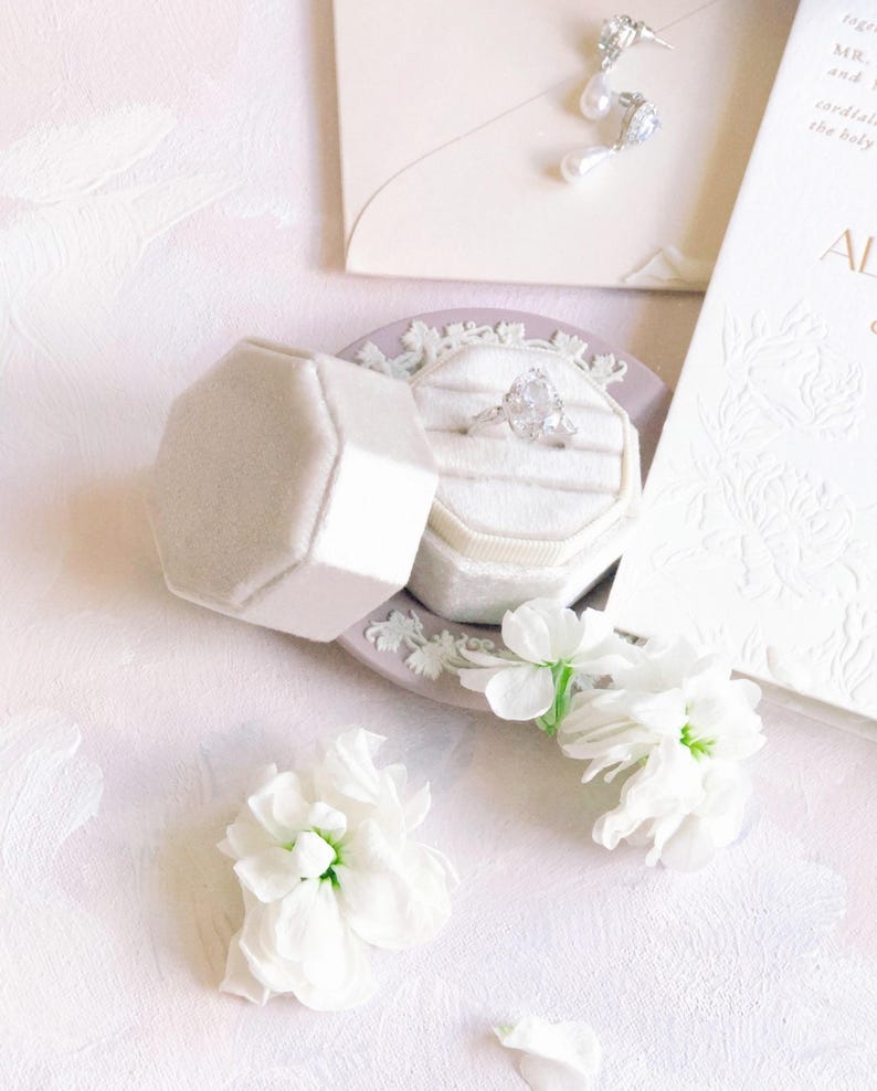 Triple RING BOX Soft Velvet 3 Slots Wedding Photography Flatlay Styling ...