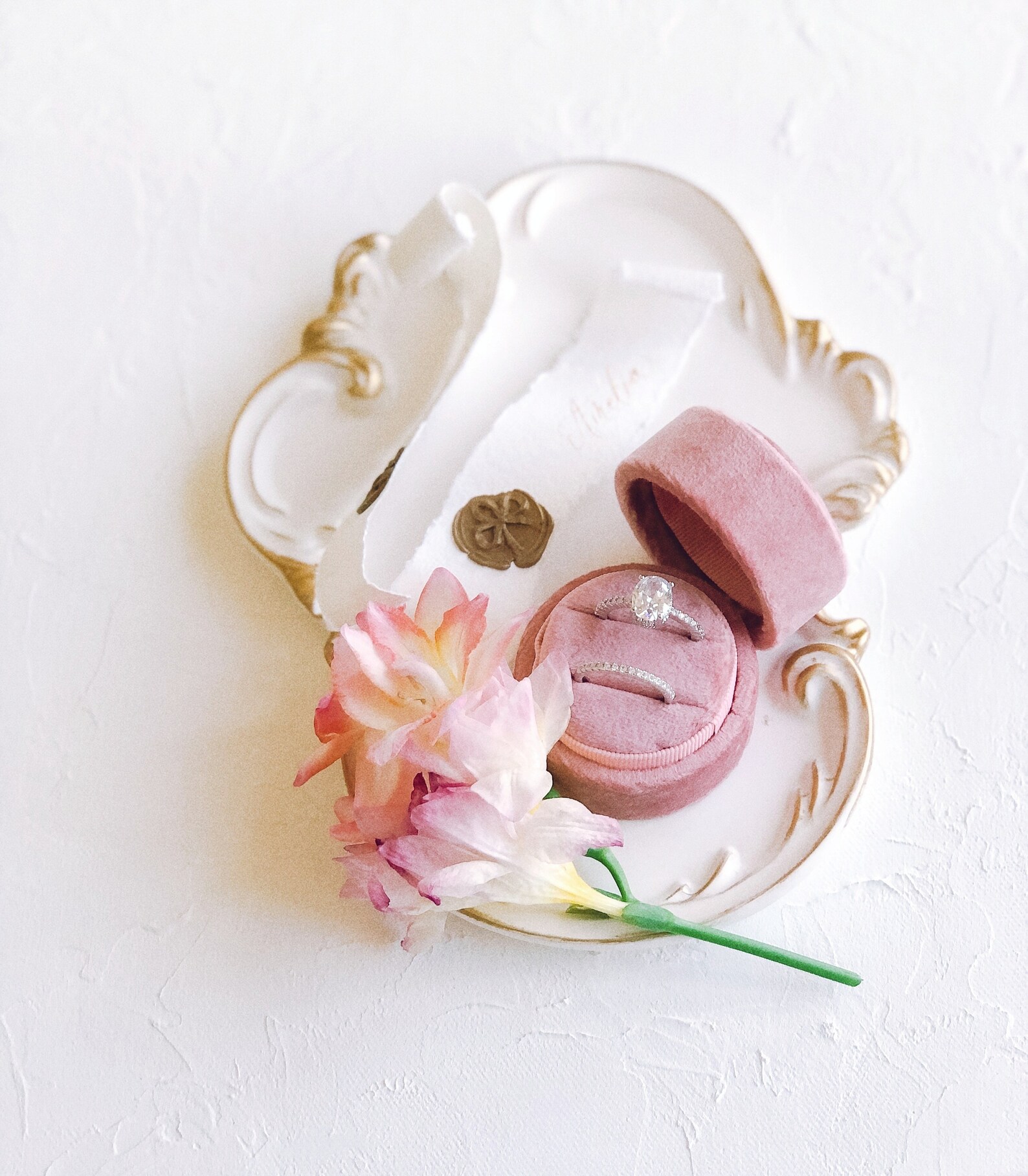 Round Double RING BOX Dusky Pink Wedding Fine Art Photography Flat Lay ...