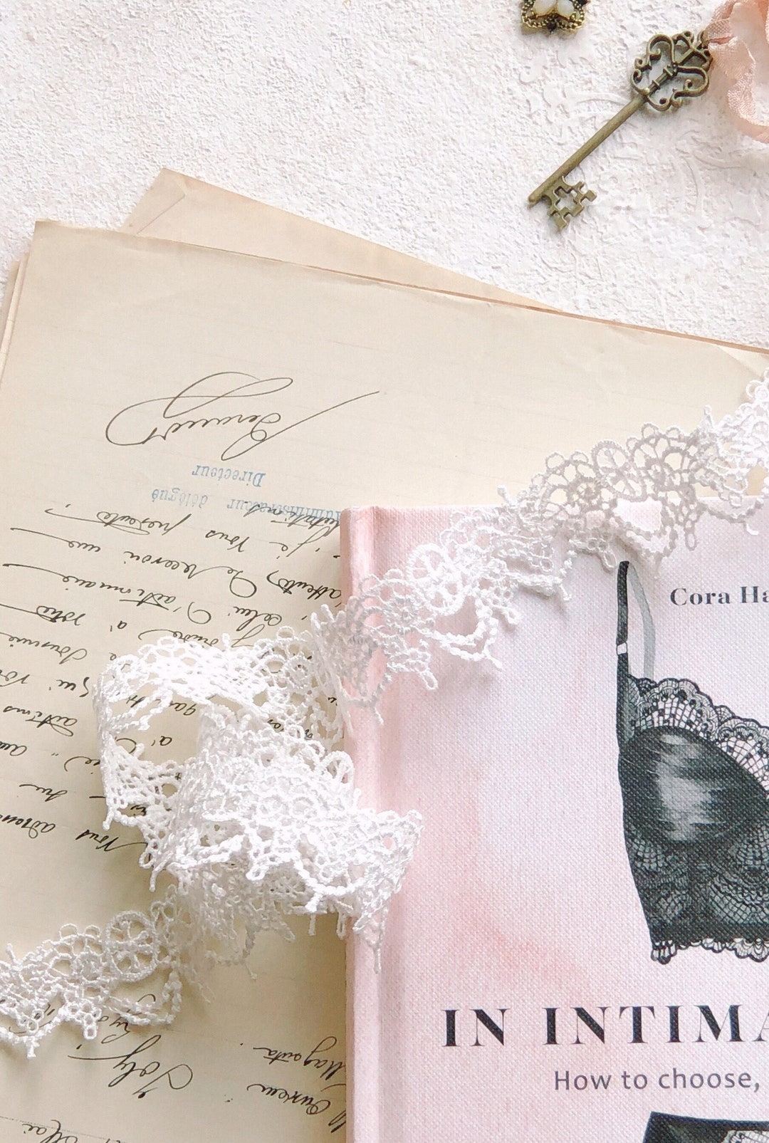 Baroque Style Lace ~ White Swags ~ Wedding Photography Flatly Styling ...