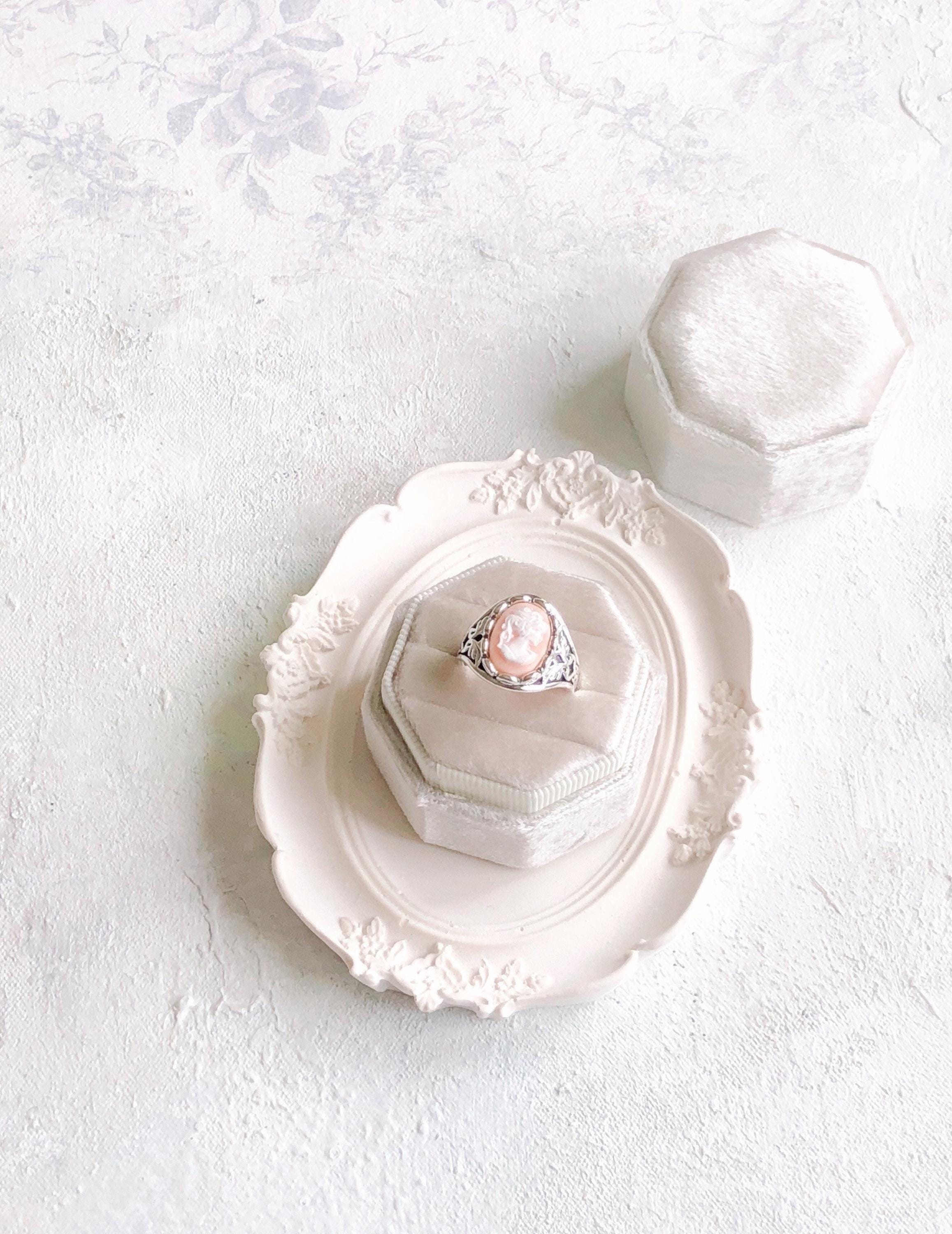 Triple RING BOX Soft Velvet 3 Slots Wedding Photography Flatlay Styling ...