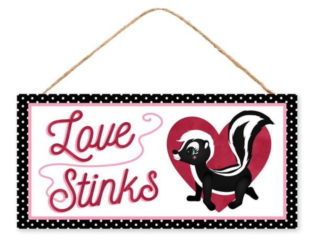Skunk love Stinks Valentine's Wreath Door - Etsy